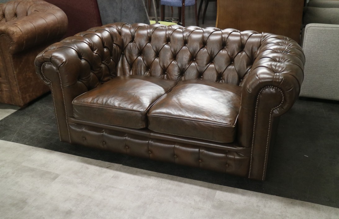 Brooklyn chesterfield sofa store