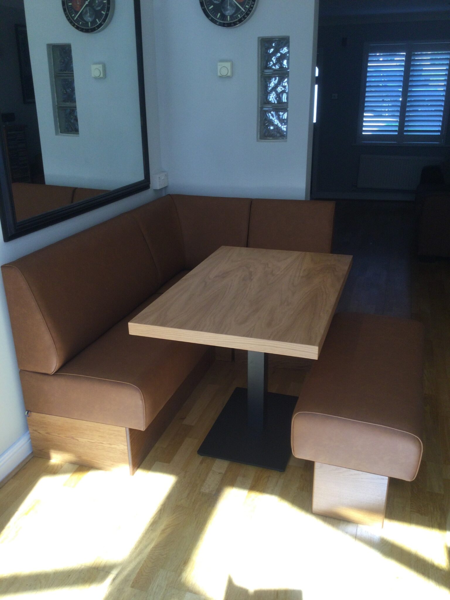 Banquette/ Booth Seating - The Chesterfield Company